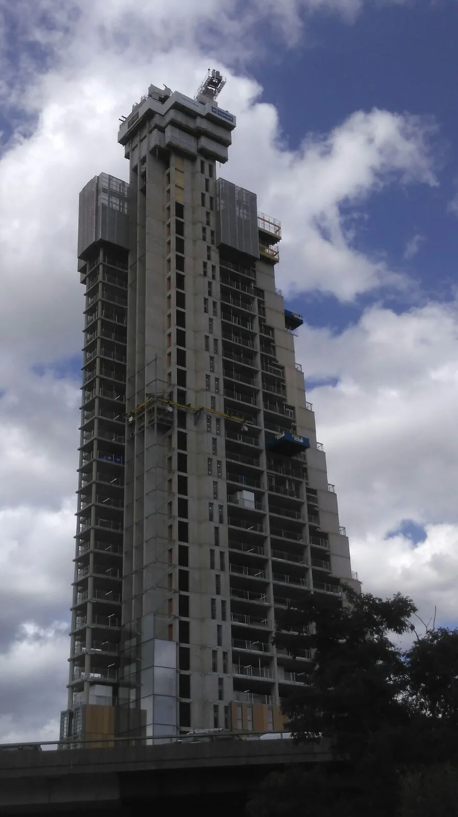Imperial West Building - Skyscraper